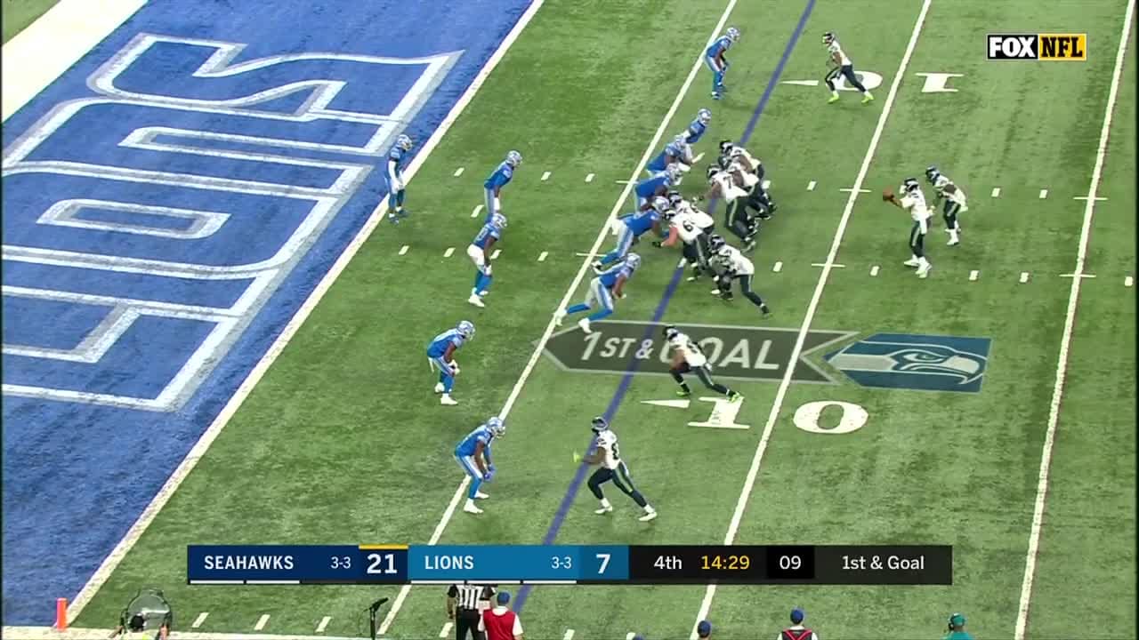 Chris Carson Bulldozes For 7-Yard Touchdown