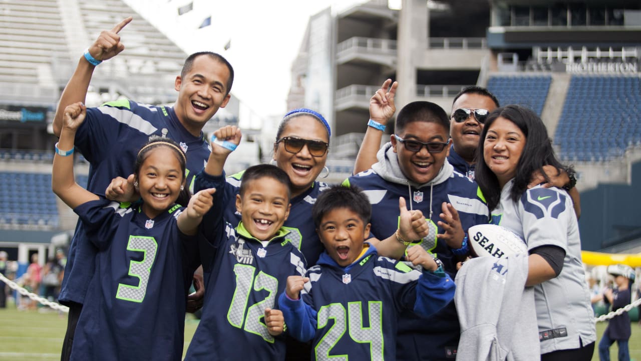 Photo Gallery - Family Football Fest