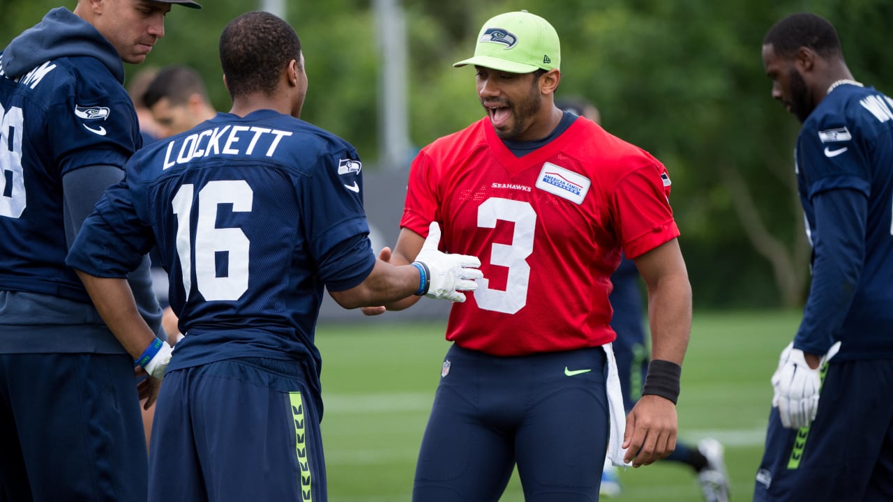 Russell Wilson’s MVP Chances, Time Machines, Beer and More in This Week ...