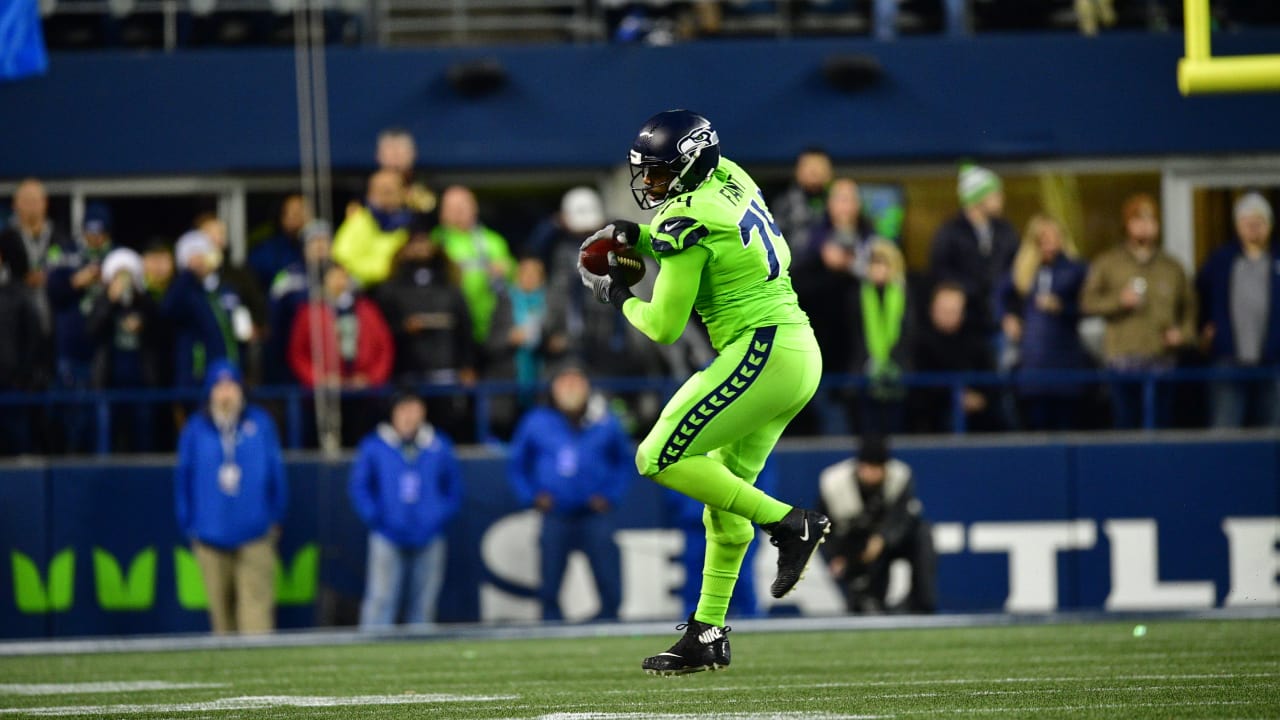 George Fant Rumbles 9 Yards On First Career Catch