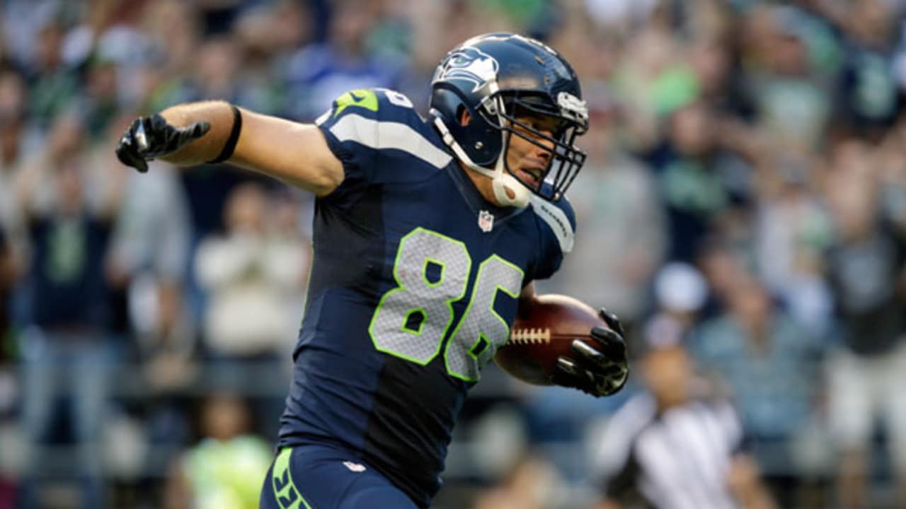 Seahawks part ways with Zach Miller, Jesse Williams & Garrett Scott ...