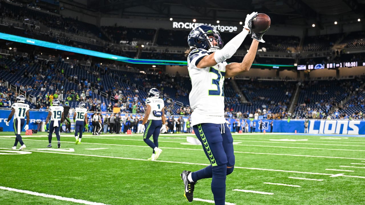 Seahawks Sign CB Xavier Crawford To Practice Squad