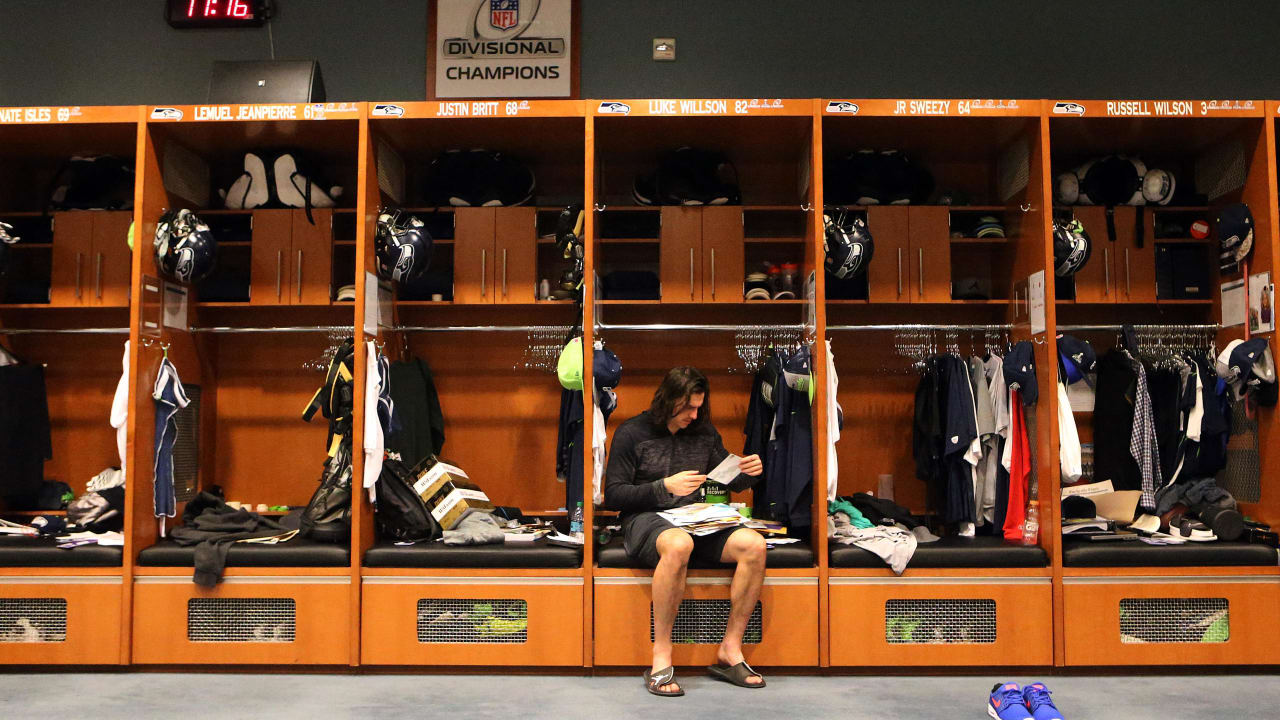 Photo Gallery - Locker Clean Out Day