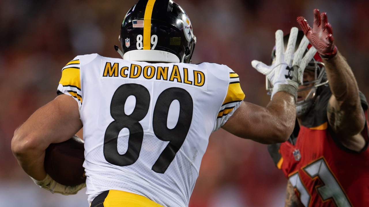 HIGHLIGHT: McDonald's stiff arm ... in Portuguese