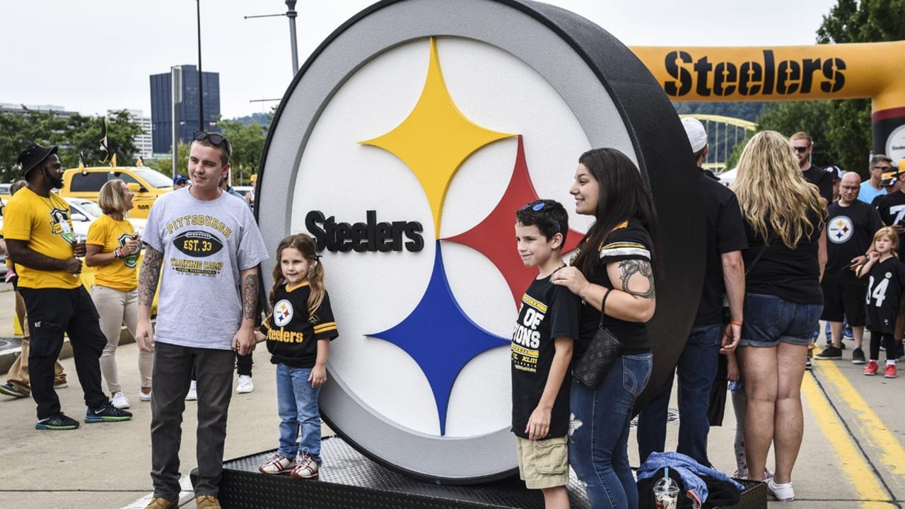 PHOTOS: Steelers Nation Unite at Family Fest