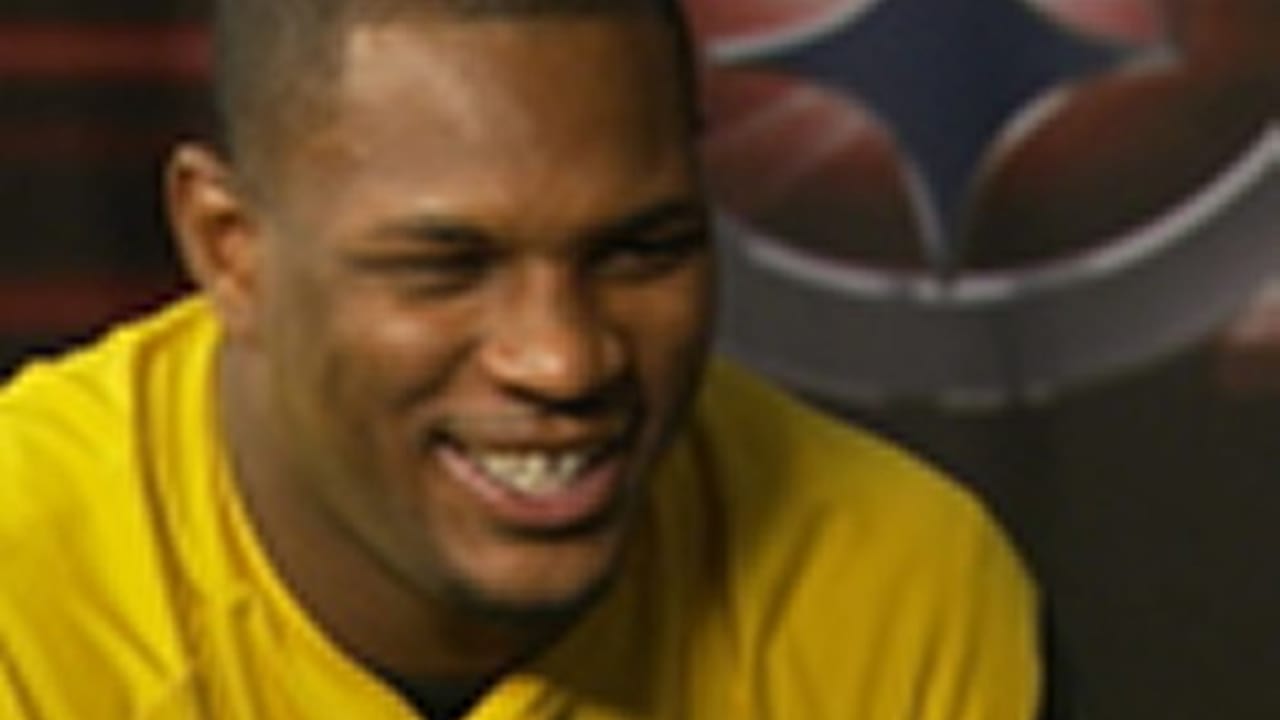 Running back Isaac Redman