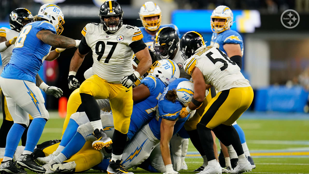 Highlights: Steelers stop Chargers on fourth down