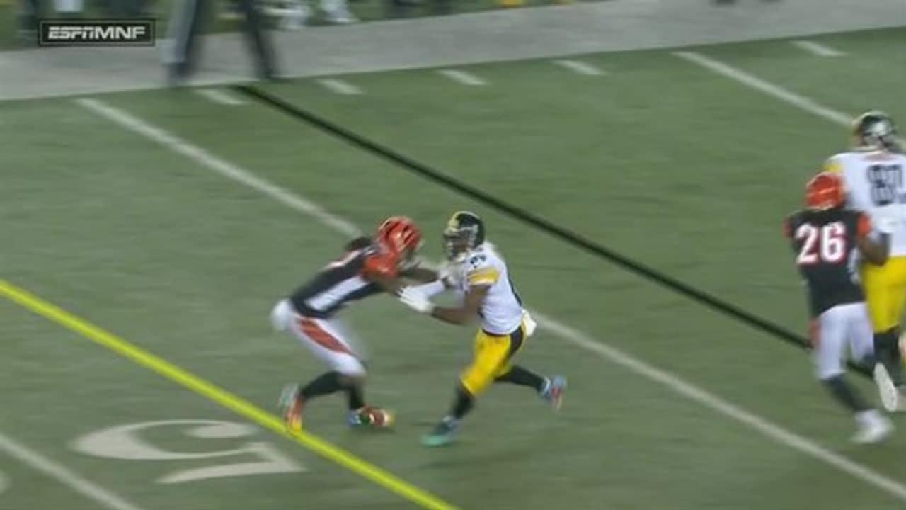 HIGHLIGHT: Brown makes the sliding catch