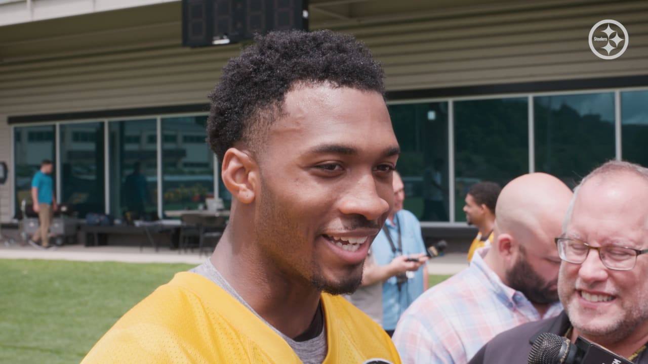 Layne keeps 'making plays'