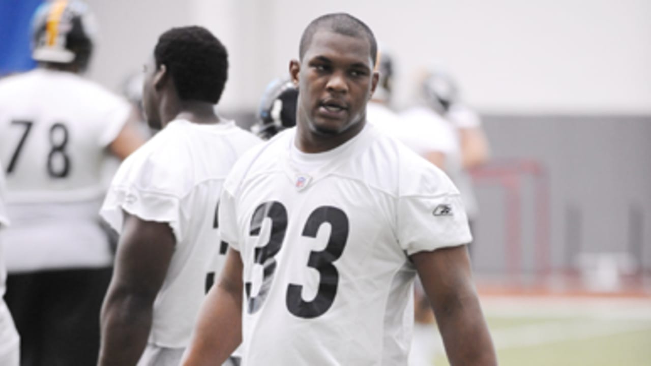 Steelers Sign Nine Players to Offseason Roster