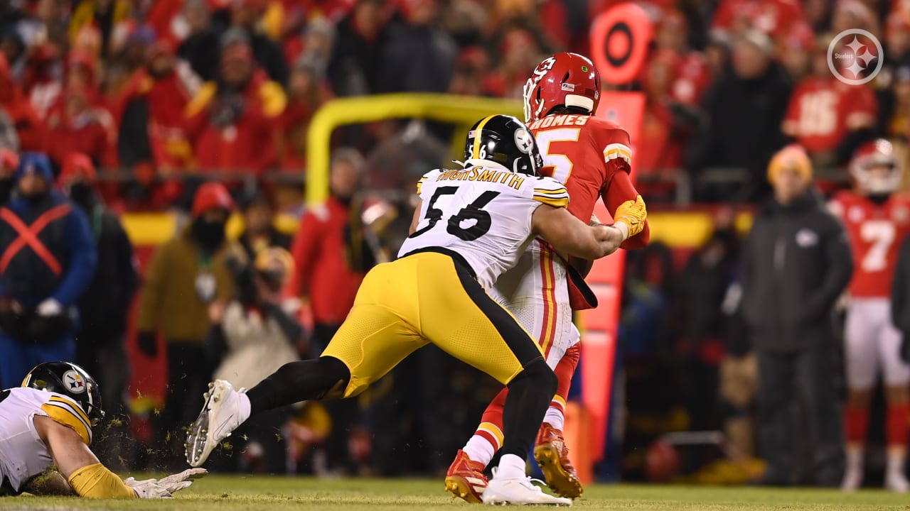 Highlight: Highsmith speeds off edge for sack