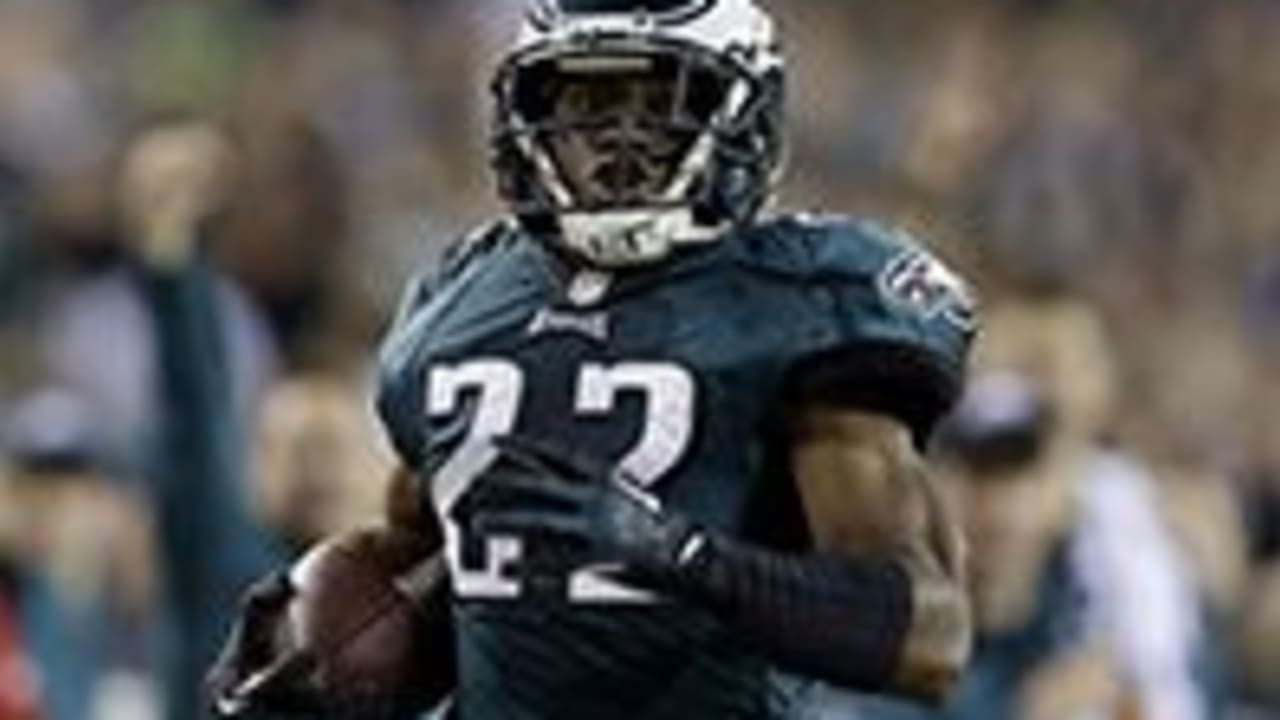 Teammates welcome Boykin to the family