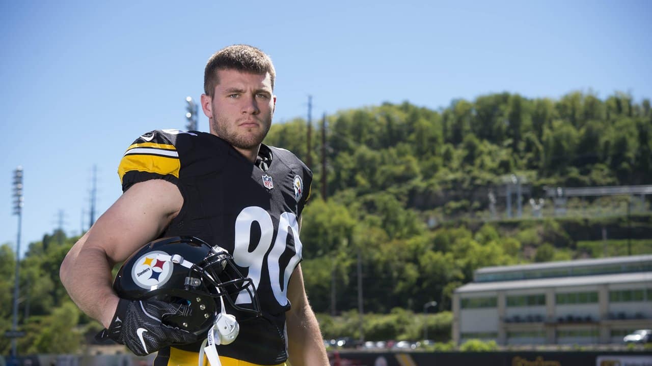 PHOTOS: First Look - Watt in uniform