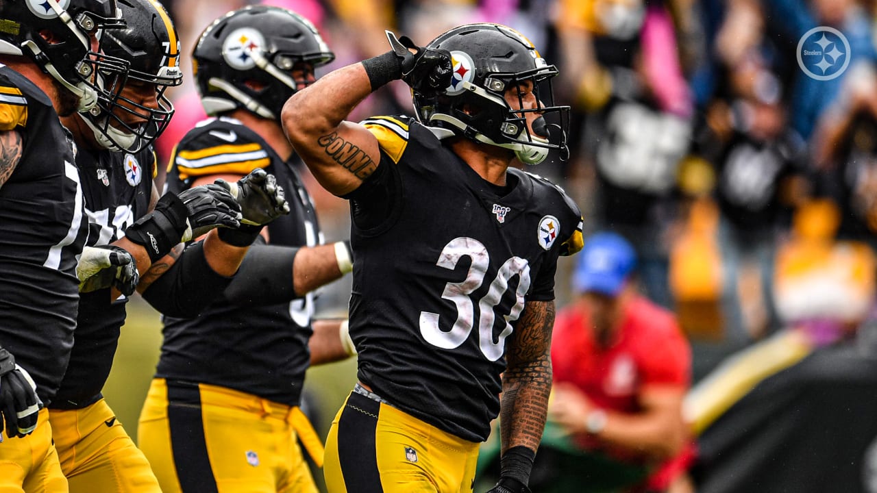 HIGHLIGHT: Conner stretches for six