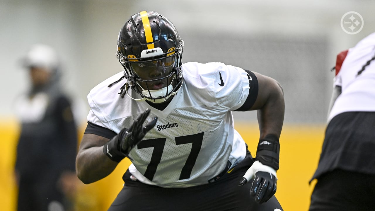 PHOTOS: Jones at rookie minicamp