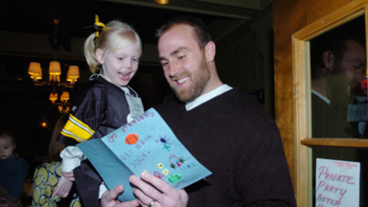 Keisel and his teammates help a worthwhile cause