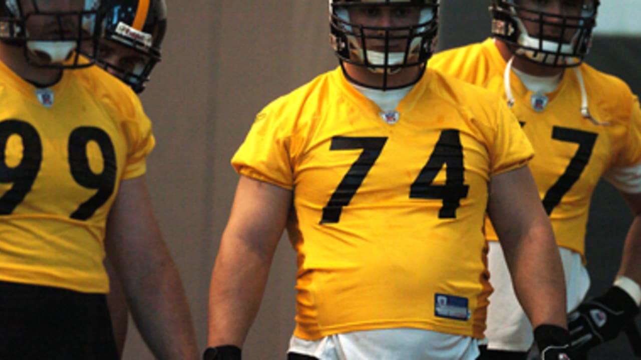 Steelers Sign Defensive Tackle Scott Paxson