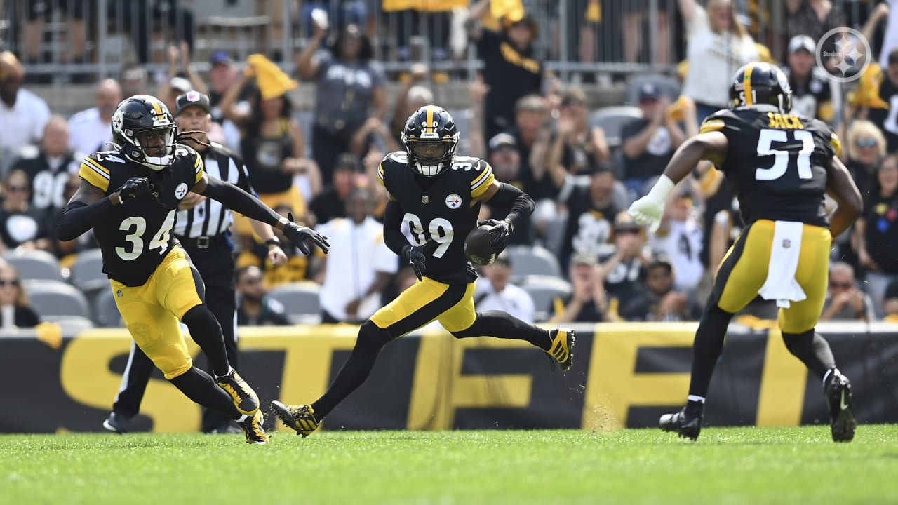 GAME PHOTOS: Week 2 vs. Patriots