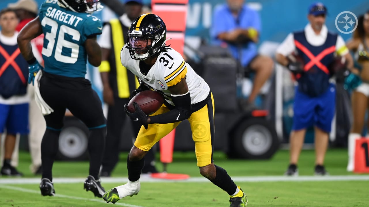 Highlight: Layne's interception