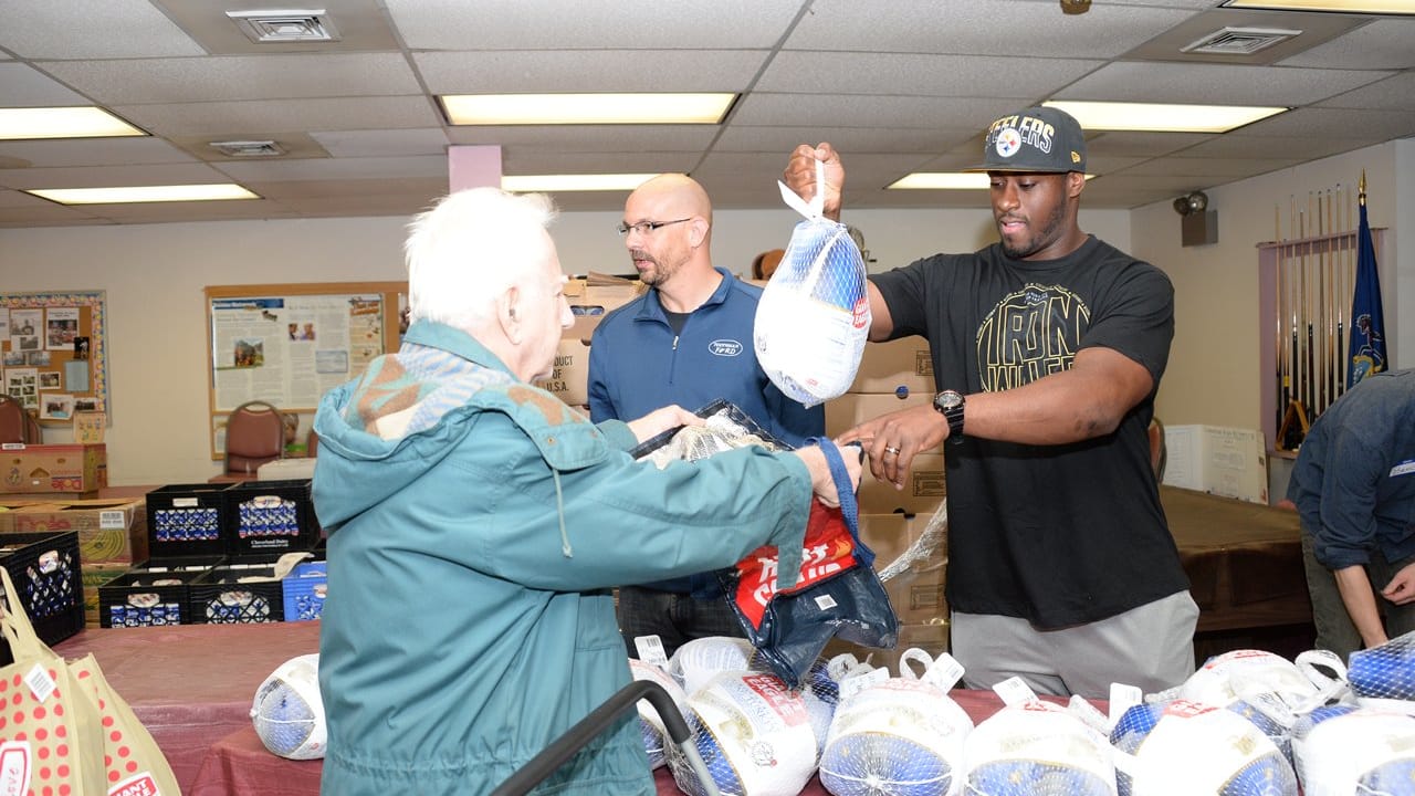 PHOTOS: Will Johnson Turkey Giveaway