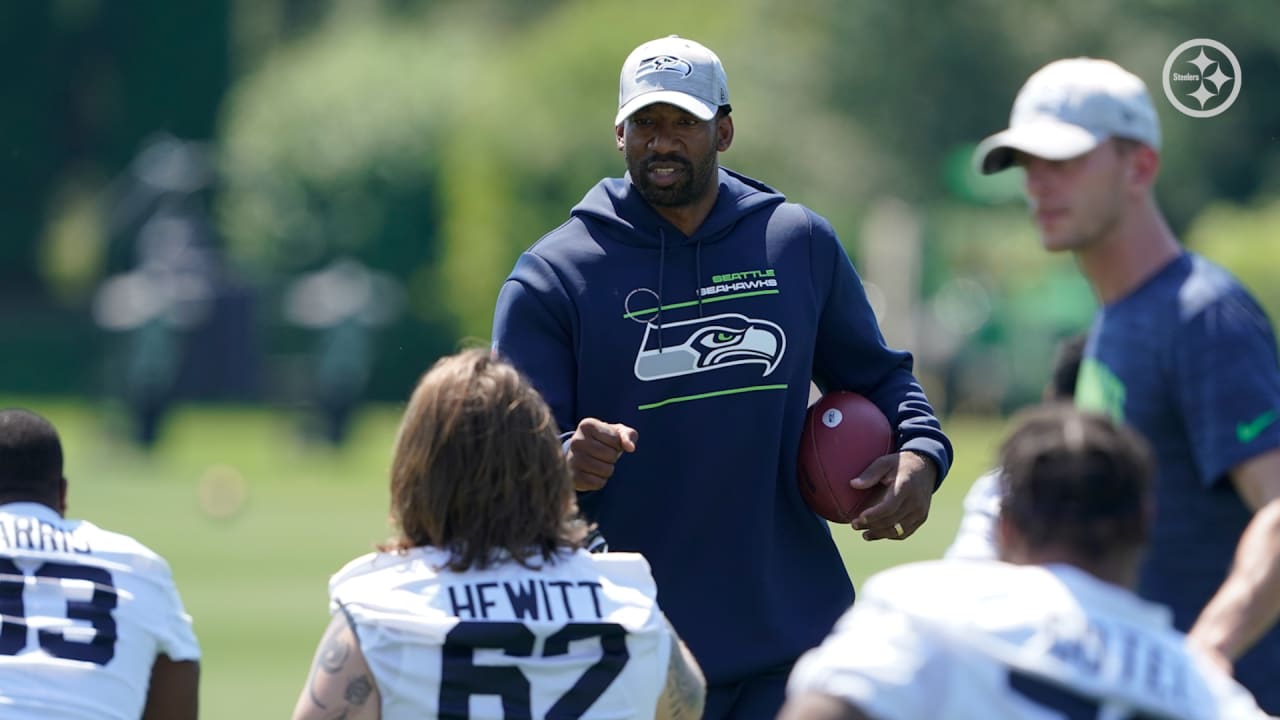 WATCH: Aaron Curry named inside linebackers coach