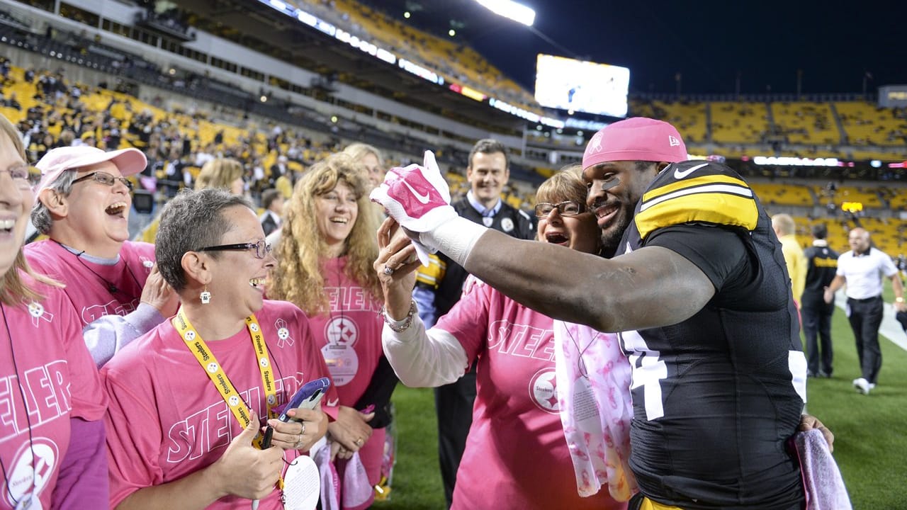 PHOTOS: Steelers in Pink