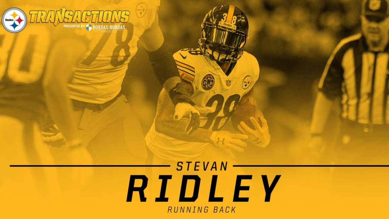Los Steelers firmaron a Stevan Ridley