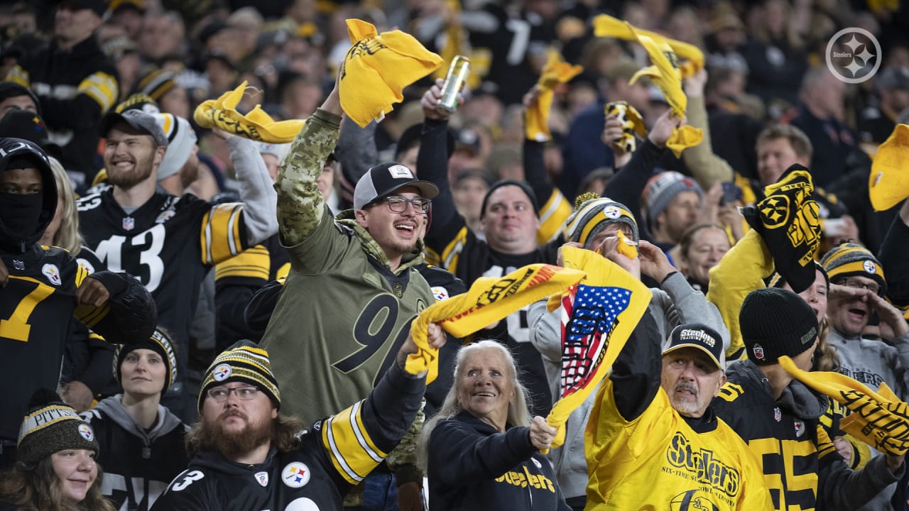 PHOTOS: Fan Friday vs. Bears