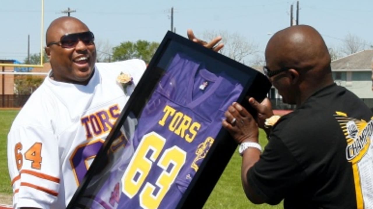 Hampton honored in his hometown