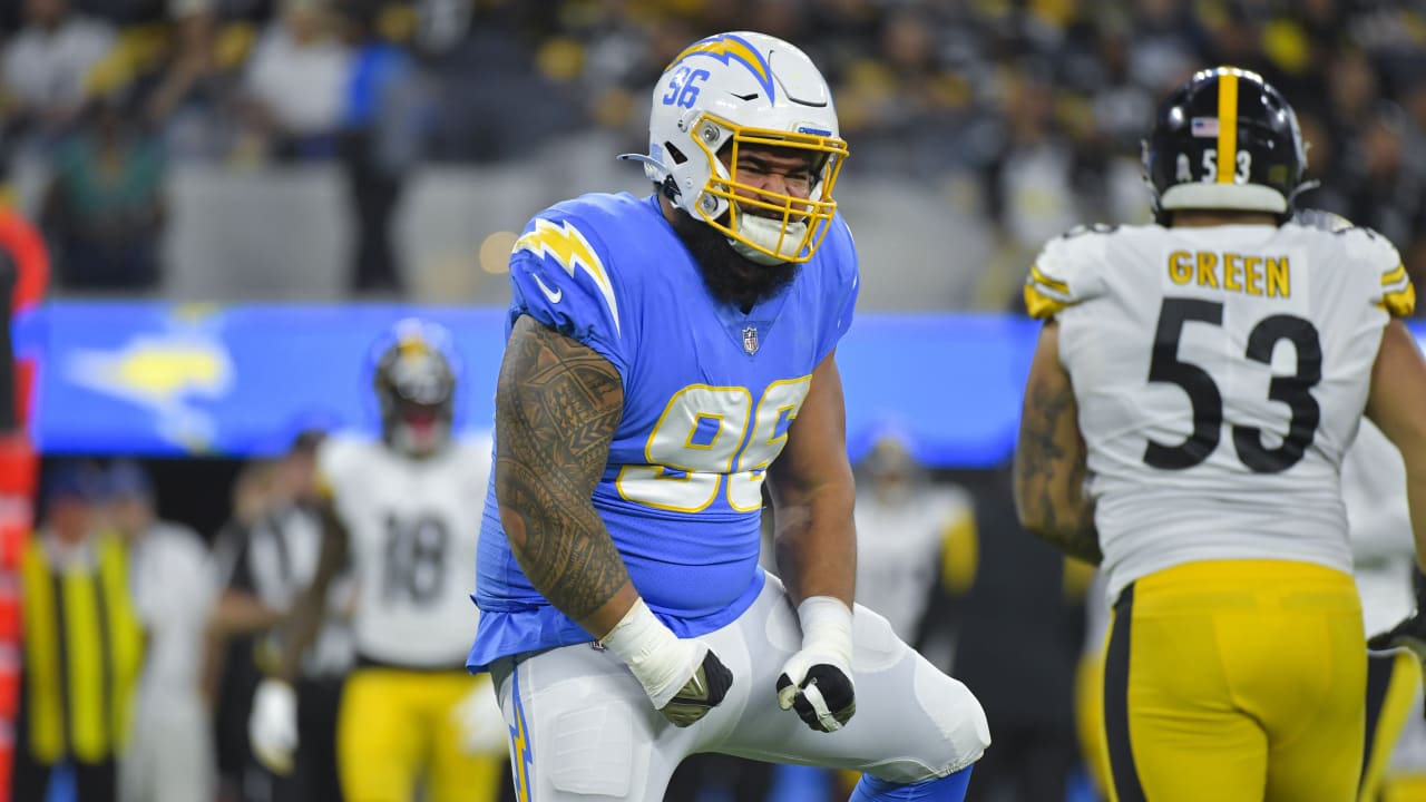 PHOTOS: Steelers sign Breiden Fehoko