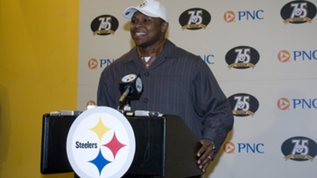 Steelers add depth at running back