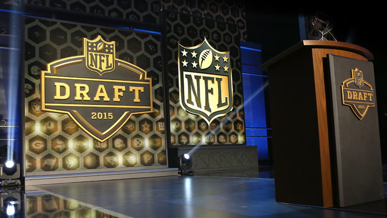 Fans enjoy exclusive draft event