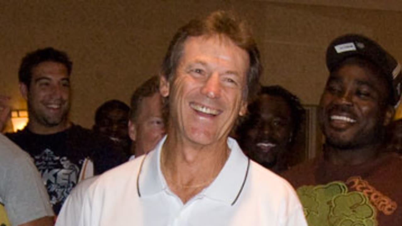 LeBeau delivers a holiday treat to players