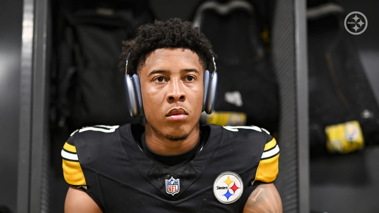 PHOTOS: Game faces - Steelers at Falcons