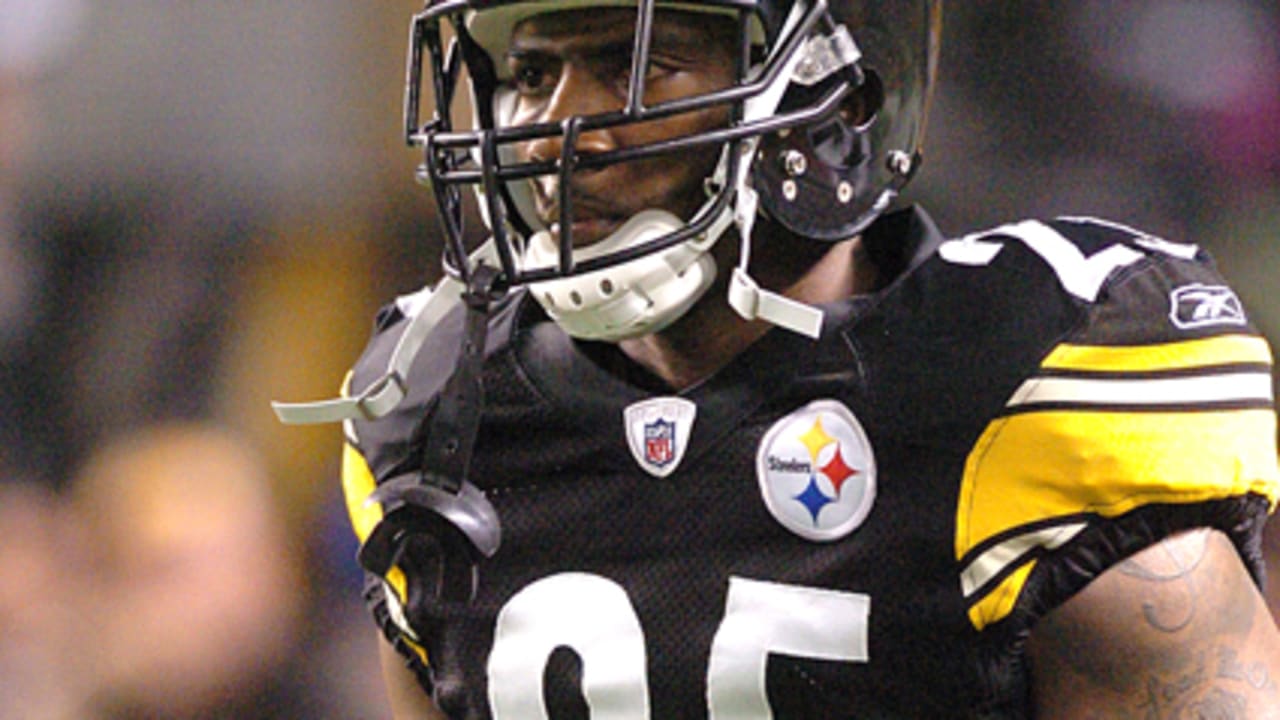 Clark happy to stay in Pittsburgh