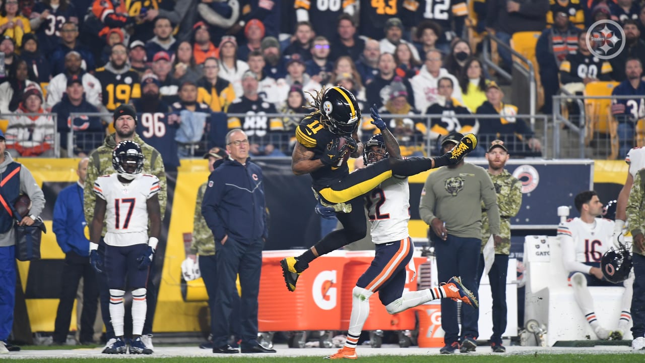 GAME PHOTOS: Week 9 vs. Chicago Bears