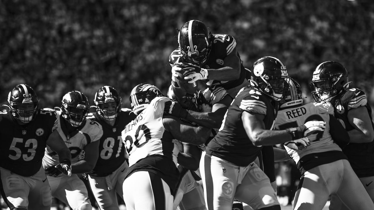 PHOTOS: Monochrome moments - Steelers vs. Broncos