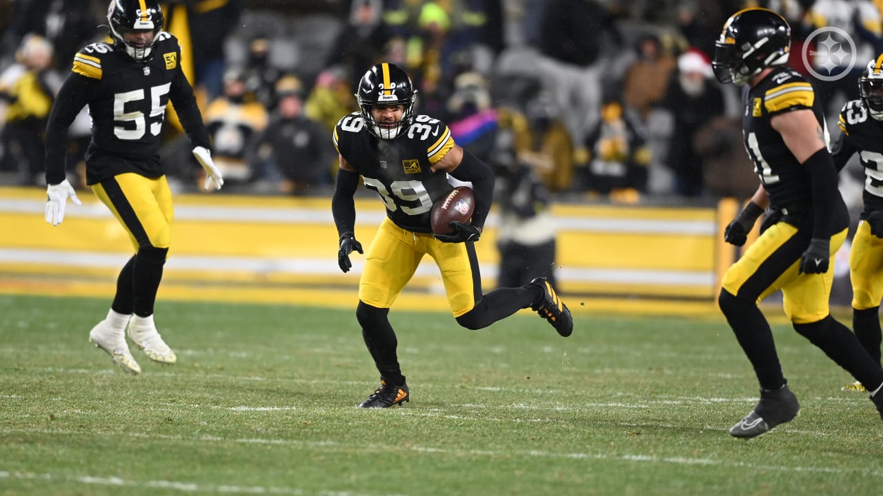 HIGHLIGHT: Fitzpatrick secures Steelers' second INT