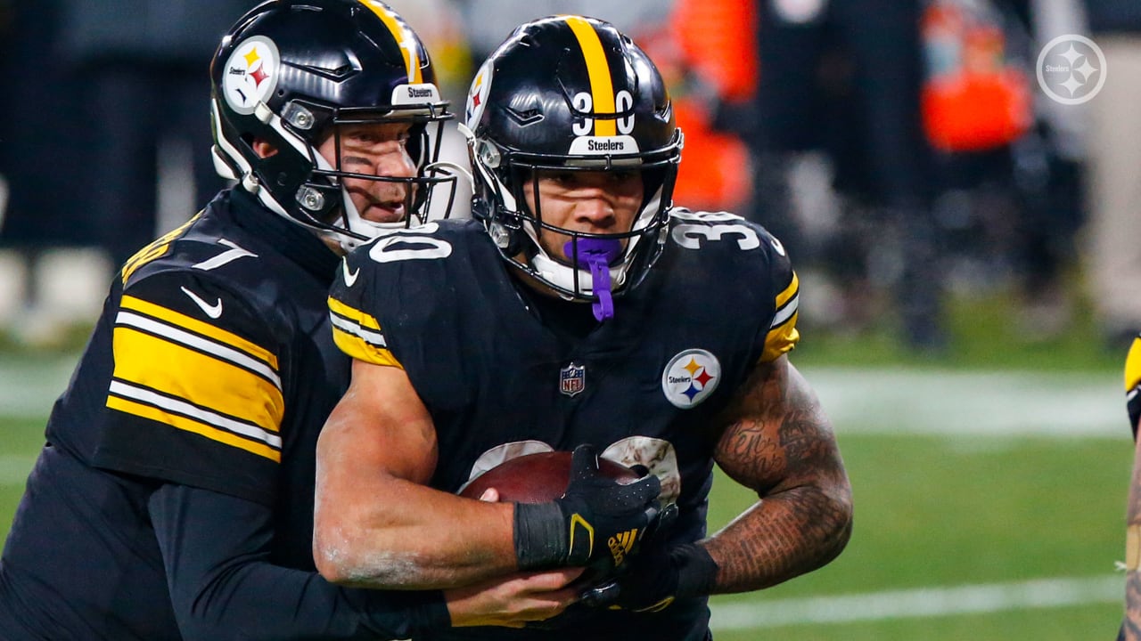 HIGHLIGHT: Conner bounces outside for the score