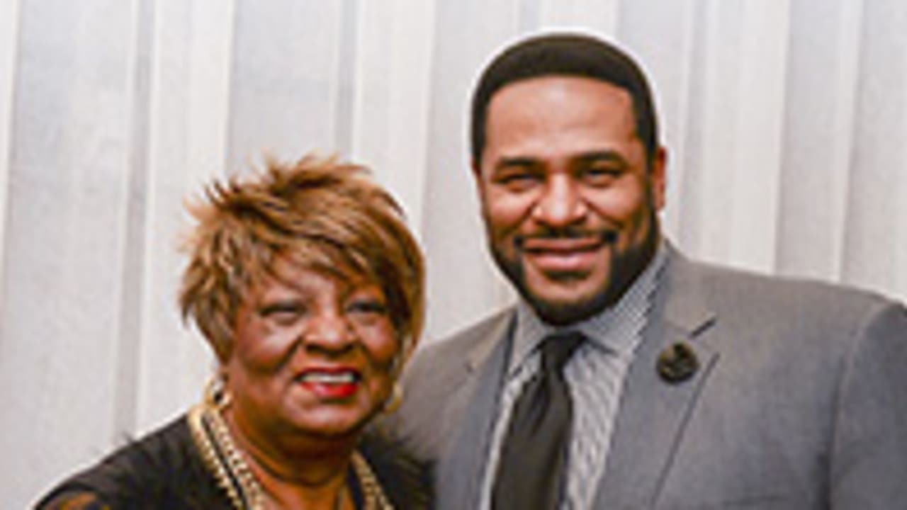 Bettis' mom is right by his side