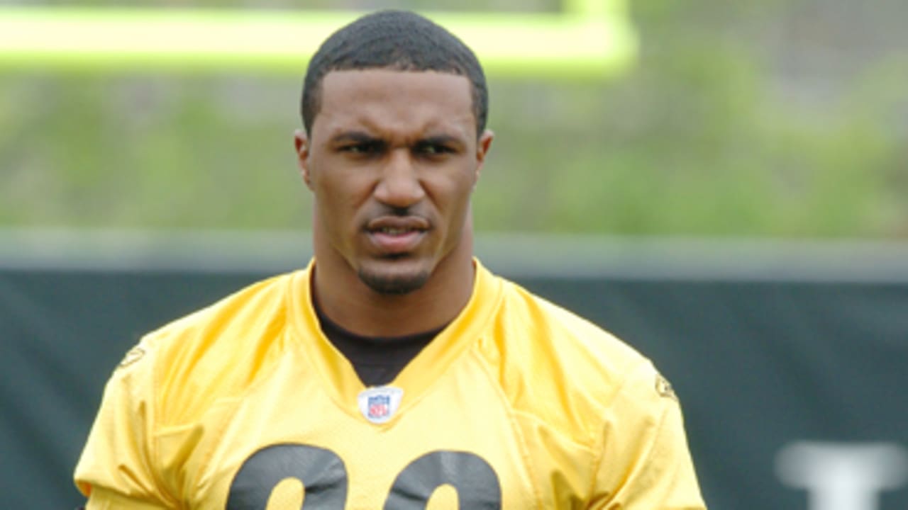 Steelers Sign Two Draft Picks