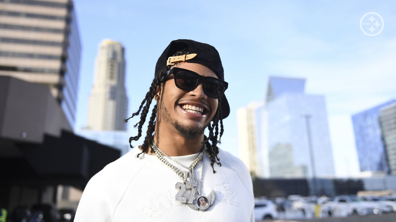 ARRIVAL PHOTOS: Week 13 at Falcons