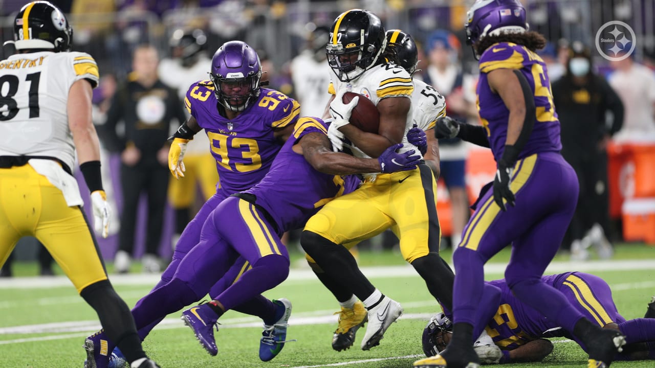 Highlight: Harris run moves chains