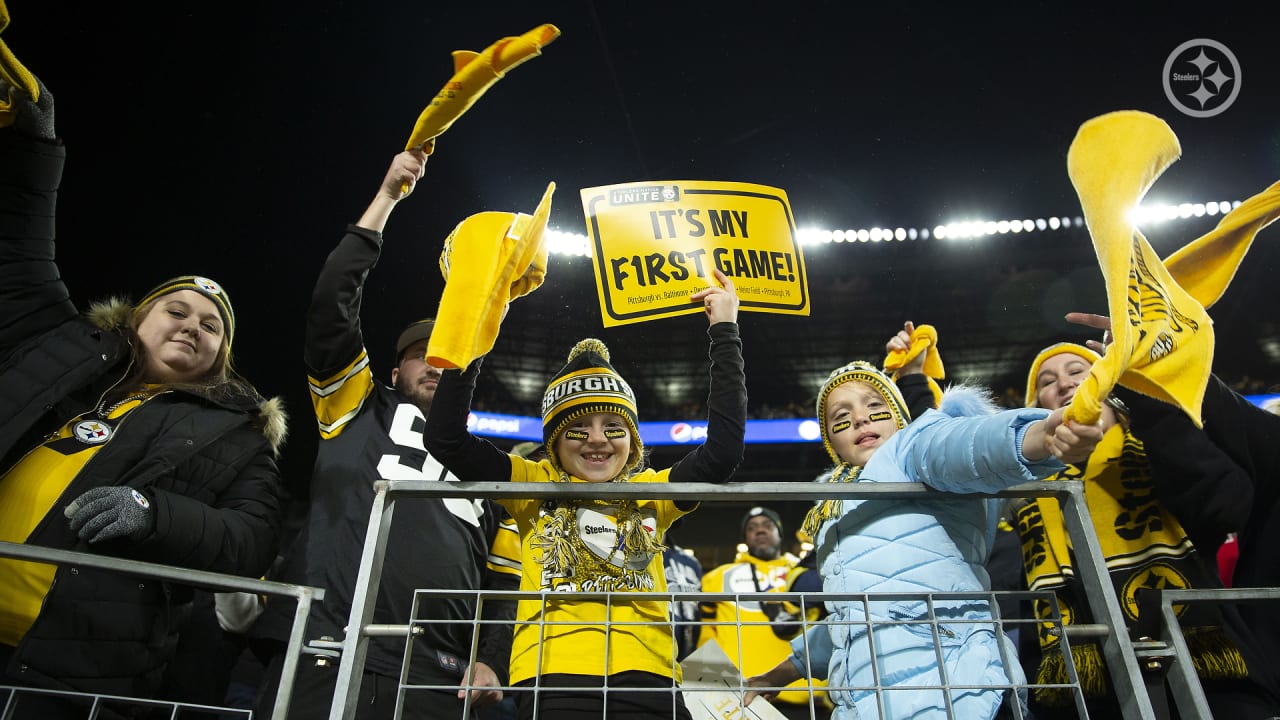 PHOTOS: Fan Friday - Ravens and Vikings