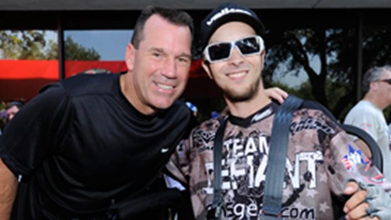 Kubiak, Texans at Impact a Hero 5K