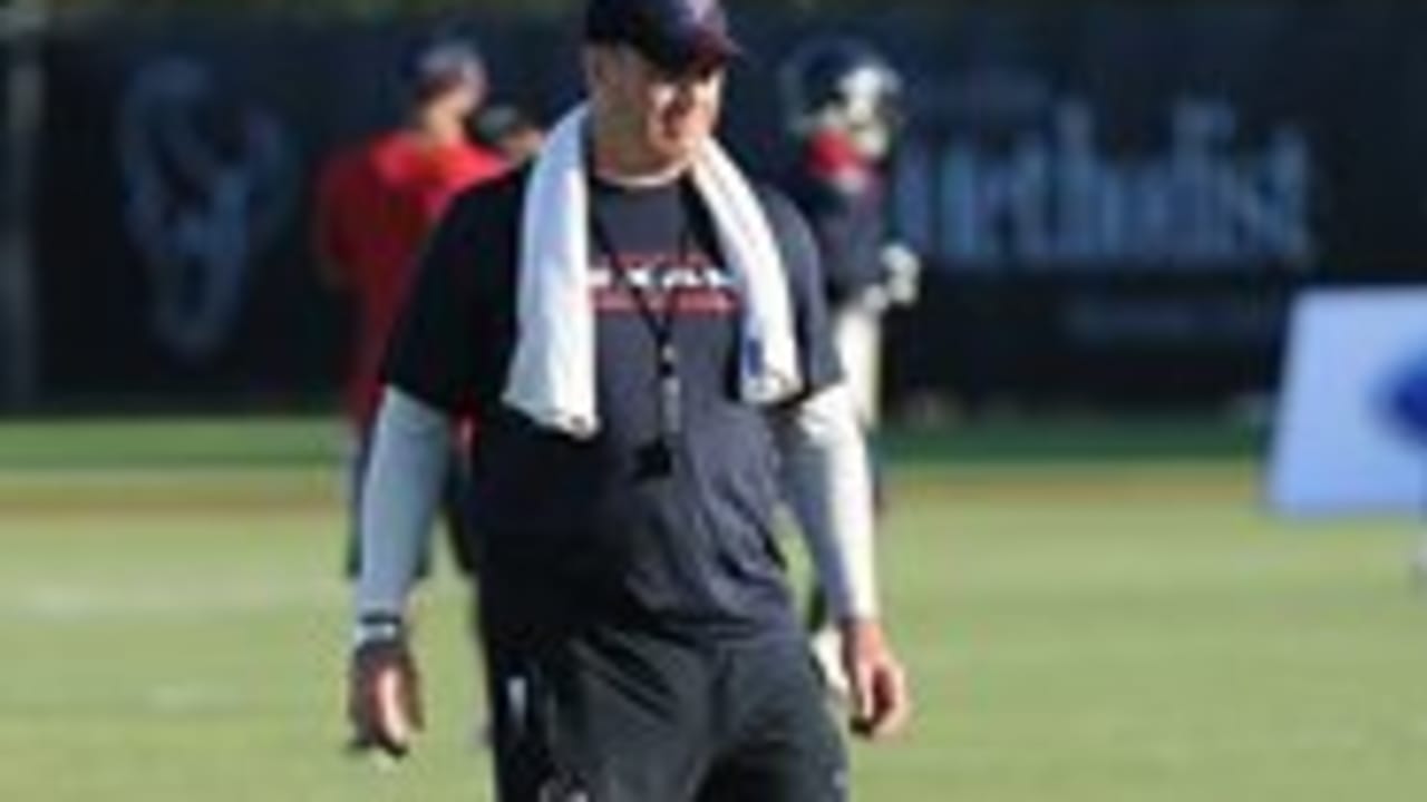 Texans sign Worthy, add Treadwell to practice squad