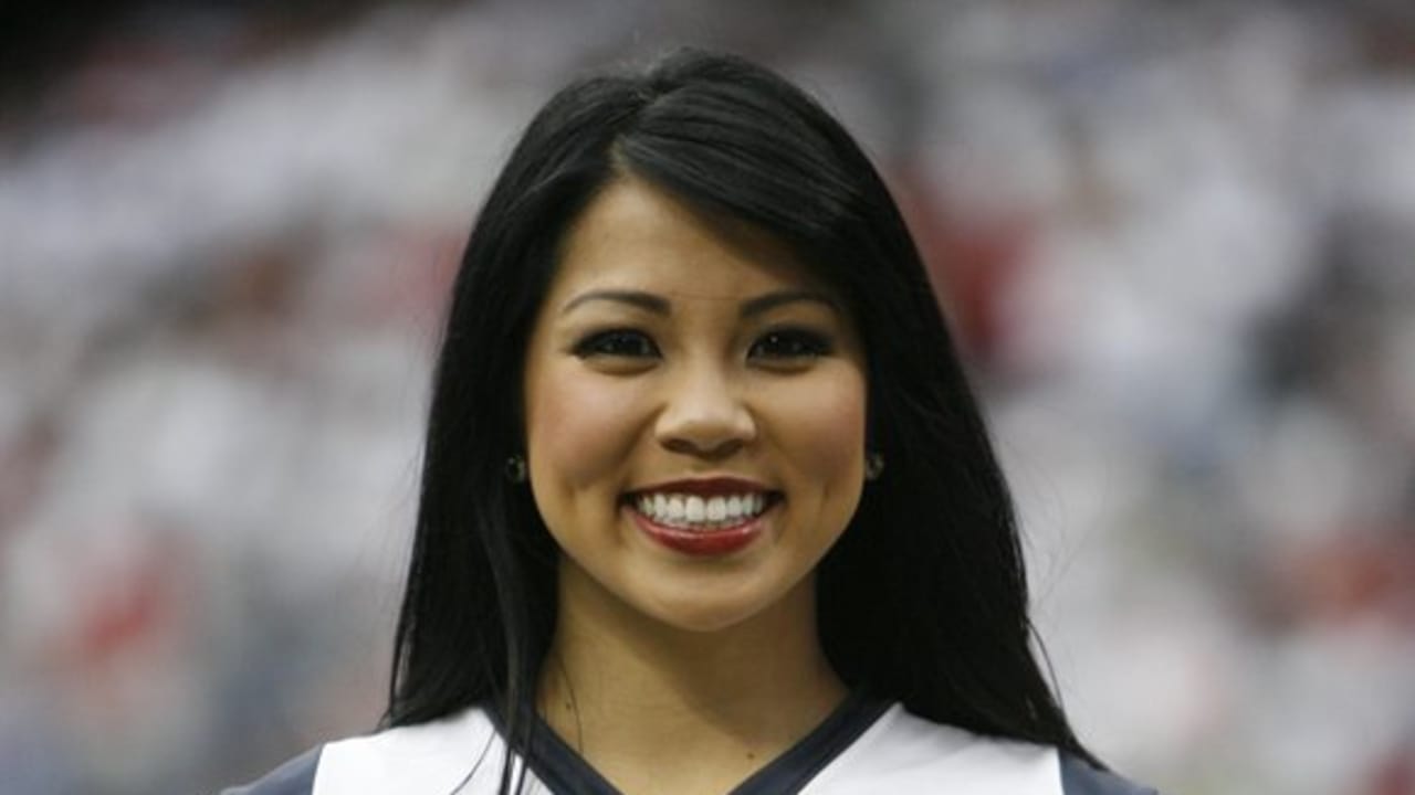 Photos: Duyen in 2010