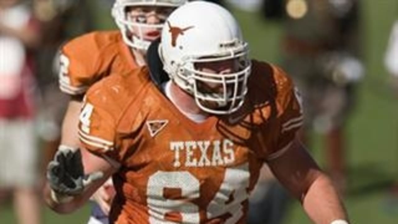 Texans sign Turk and two rookies