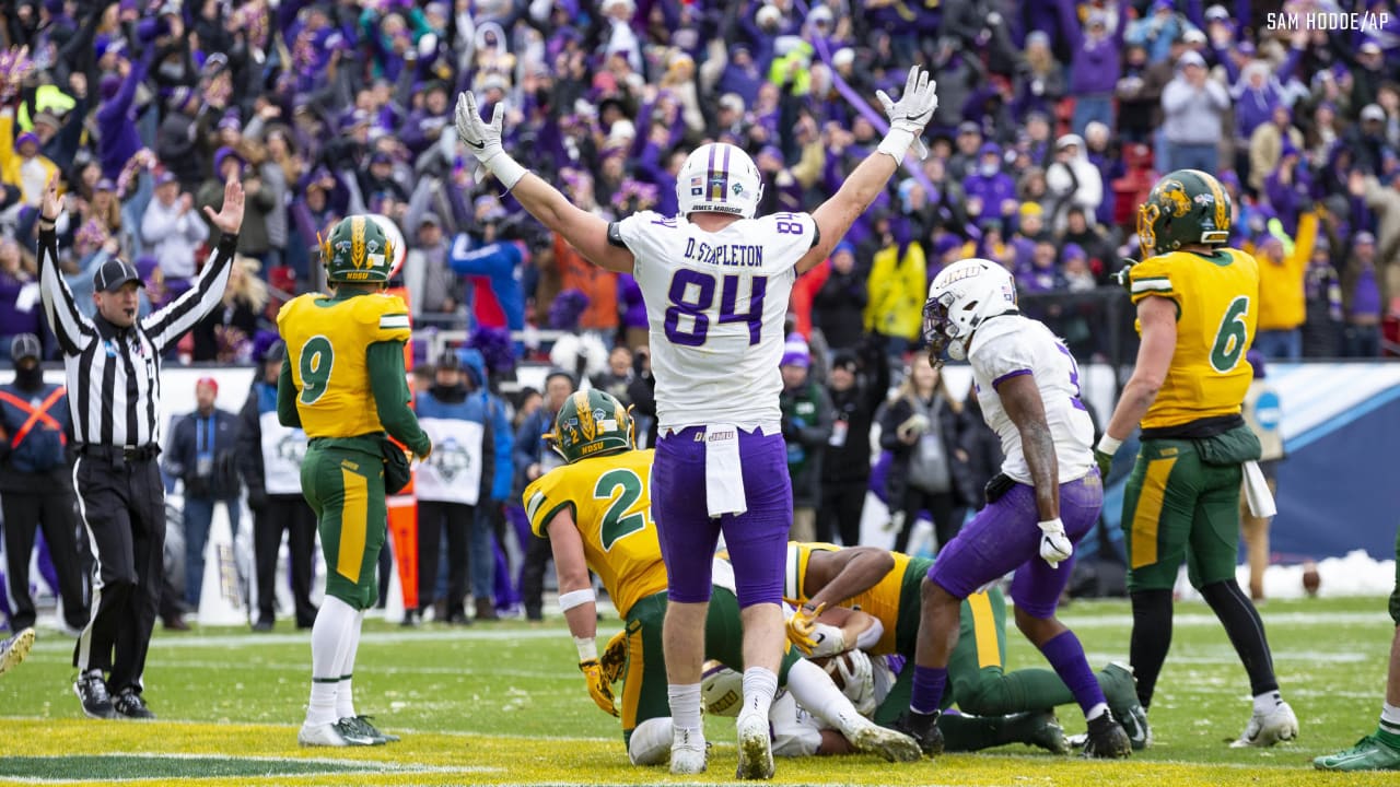 Meet the Rookie: TE Dylan Stapleton