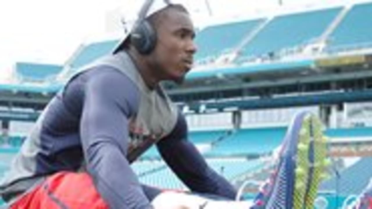 Texans sign Al-Hajj Shabazz, waive Charles James